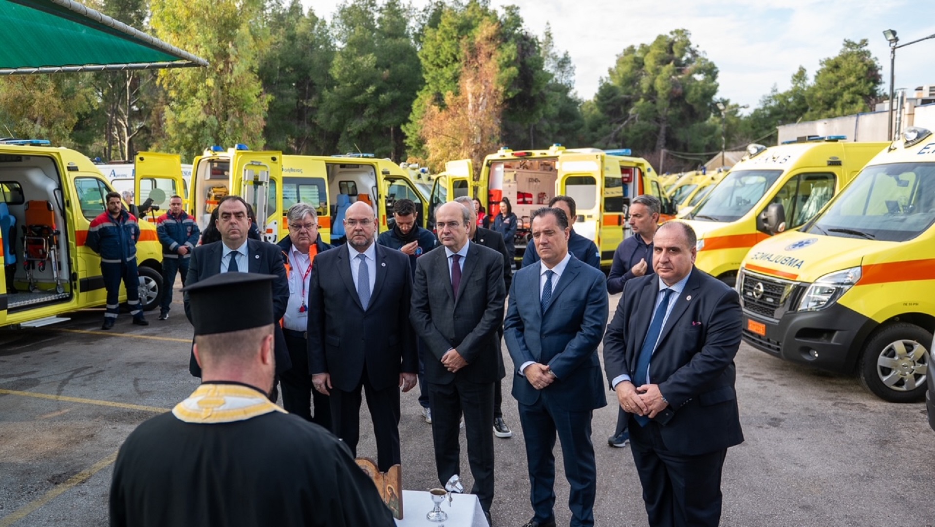 Δέκα νέα ασθενοφόρα απέκτησε το ΕΚΑΒ - Carpress.gr
